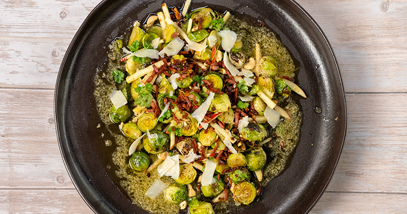 Ofen-Rosenkohl mit knusprigen Bacon-Streifen - HANDL TYROL